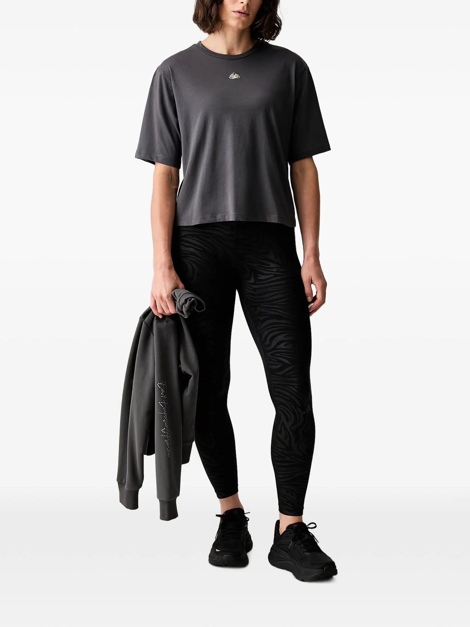 Футболка EA7 EMPORIO ARMANI Embroidered-logo T-shirt, размер 44, серый — фото 1