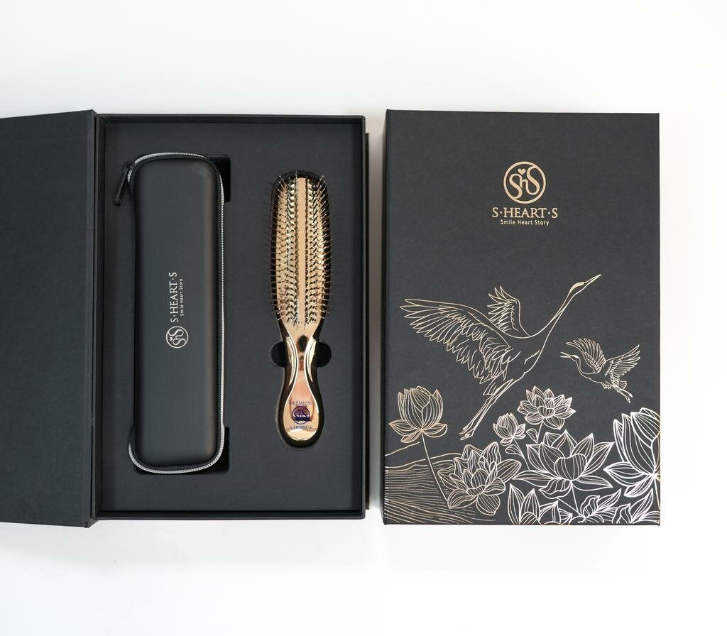 S-Heart-S Набор подарочный Расческа Scalp Brush Premium удлиненная (золото-шампань) + Дорожный чехол