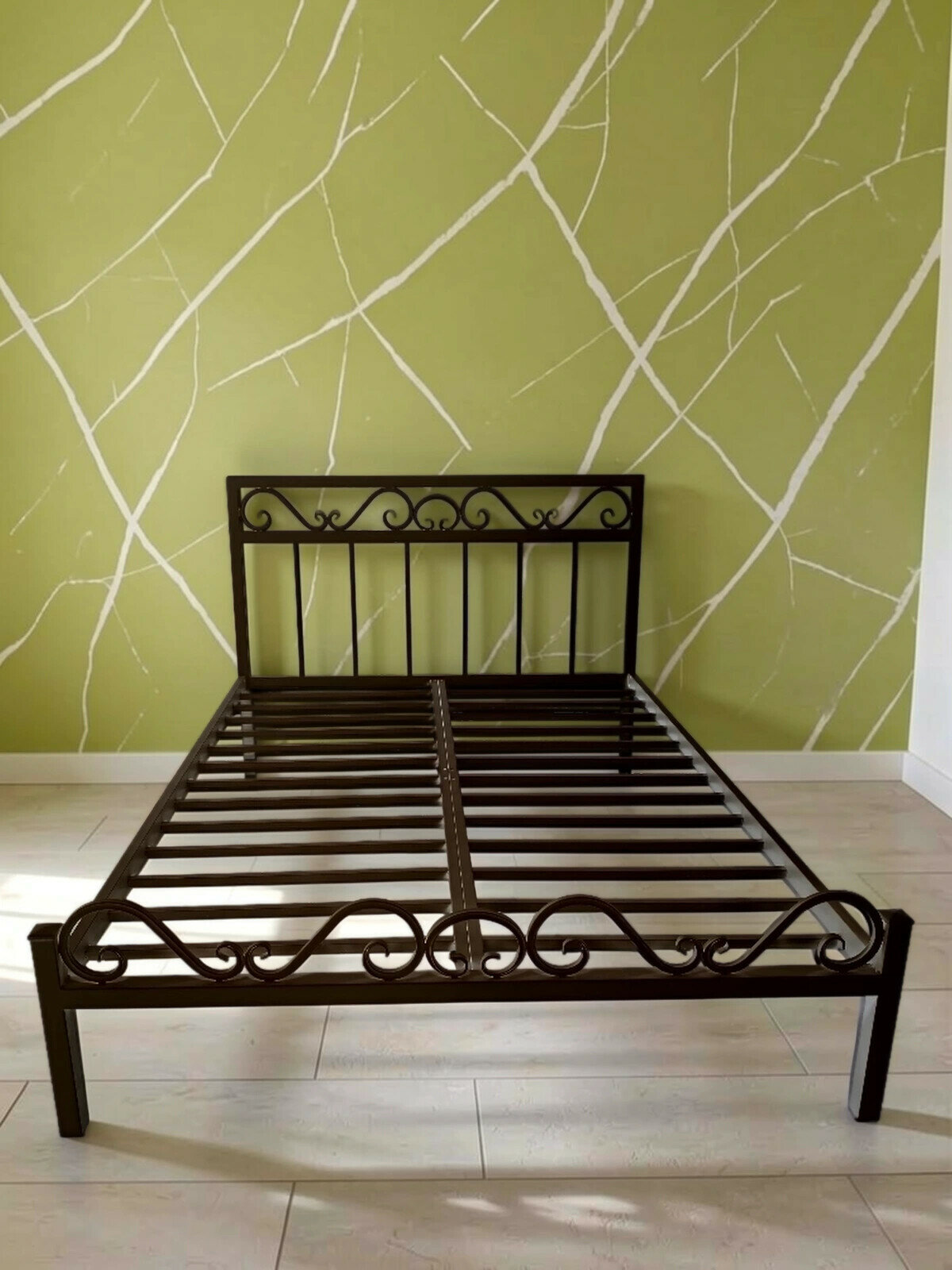 Кровать LOFT Mebel Мира-2, 200x180х100 см, металл, с бортиком, черная