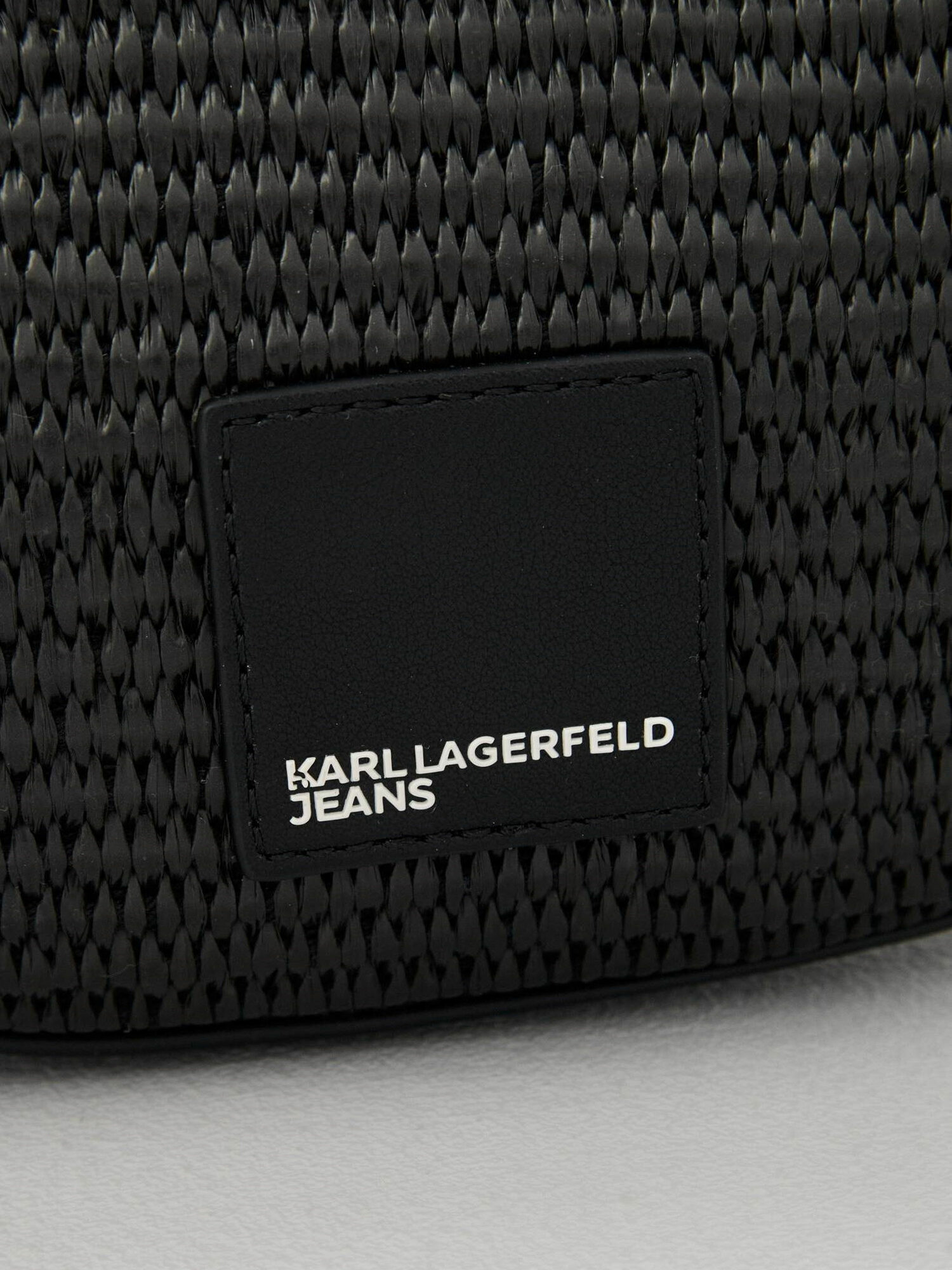 Сумка хобо KARL LAGERFELD JEANS, фактура плетеная, черный — фото 1