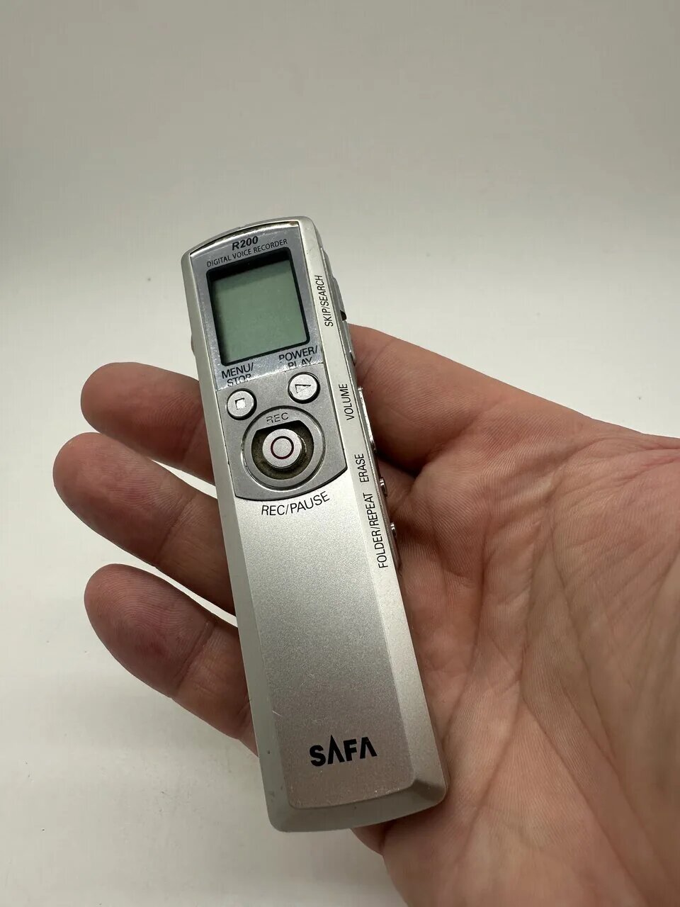 Цифровой Диктофон Safa r200 Made in Korea компактный отличный