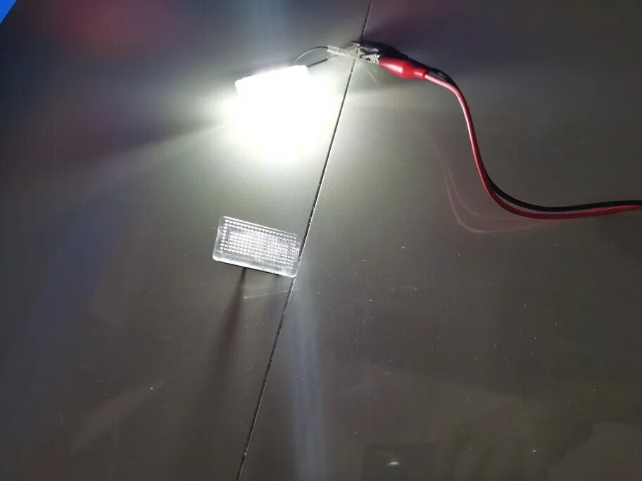 Светодиодный ножной фонарь для Tesla Model 3/Y/S/X, белый, 1шт