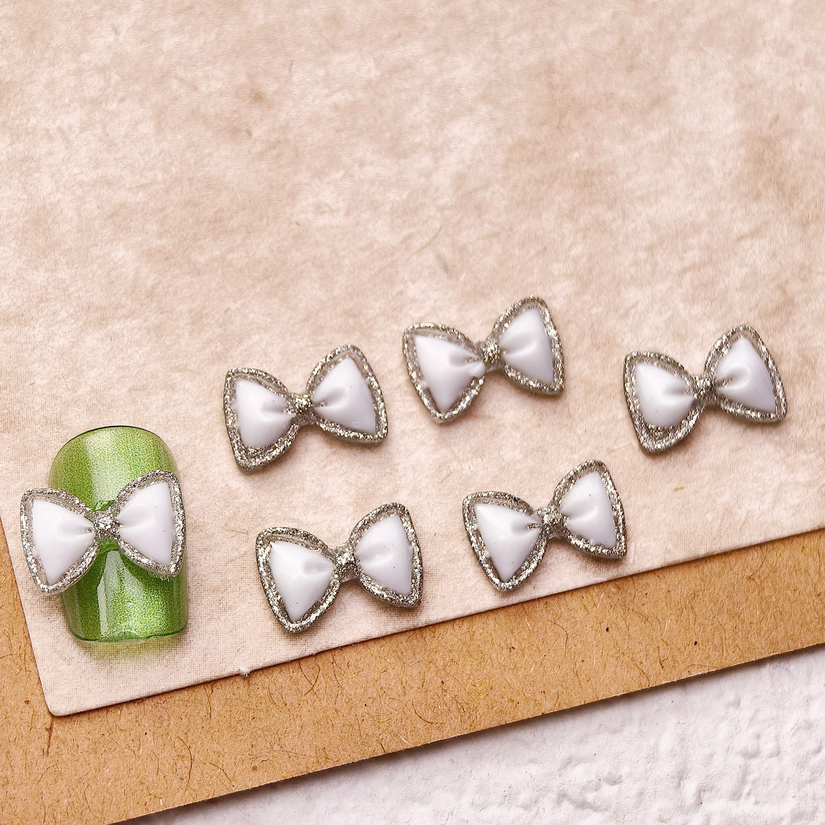 Смола бантик для ногтей - Белый, декоративный аксессуар для ногтевого дизайна, модная ручная работа