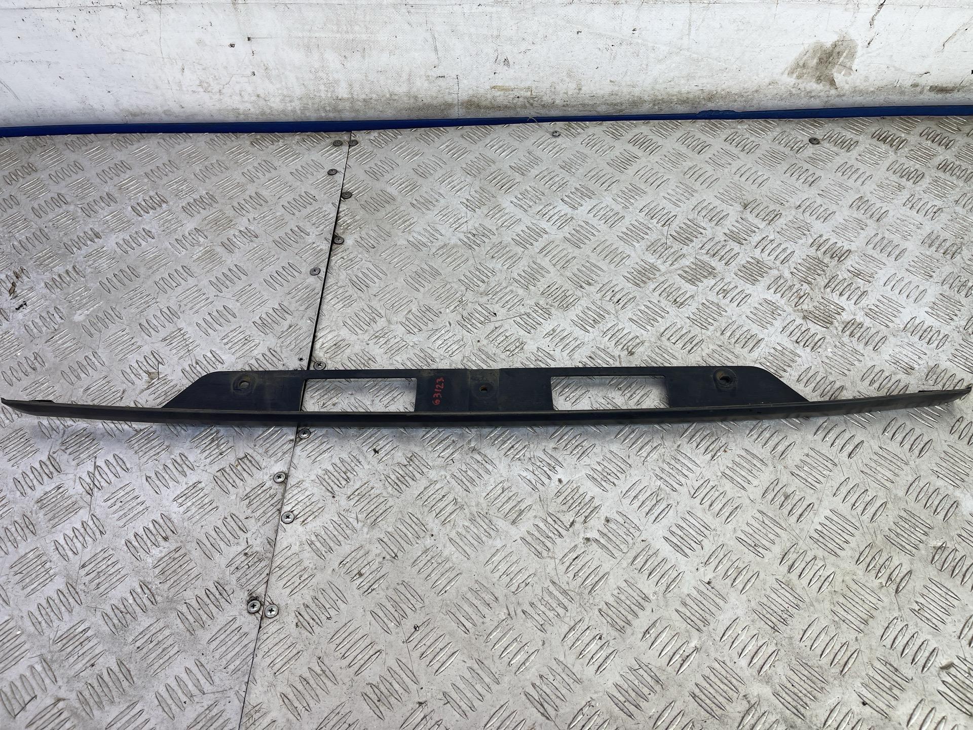 Накладка подсветки номера Suzuki Baleno 1 (1995 - 2002)