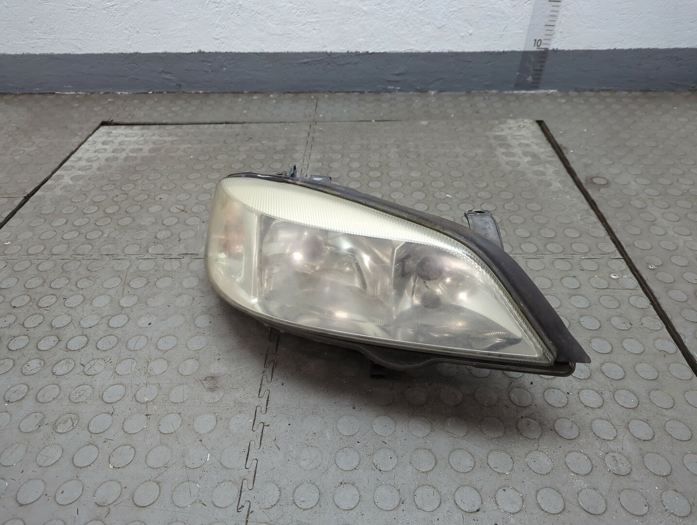 Фара (передняя) правая Opel Astra G Б/У
