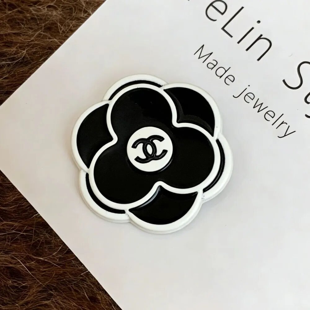 Chanel Пуговицы круглые декоративные, диаметр d 25мм, 1 прокола 2 штук