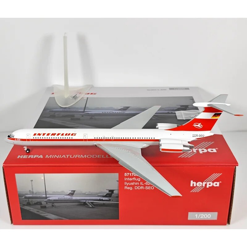 Модель самолета Herpa IL-62M DDR-SEO 1/200