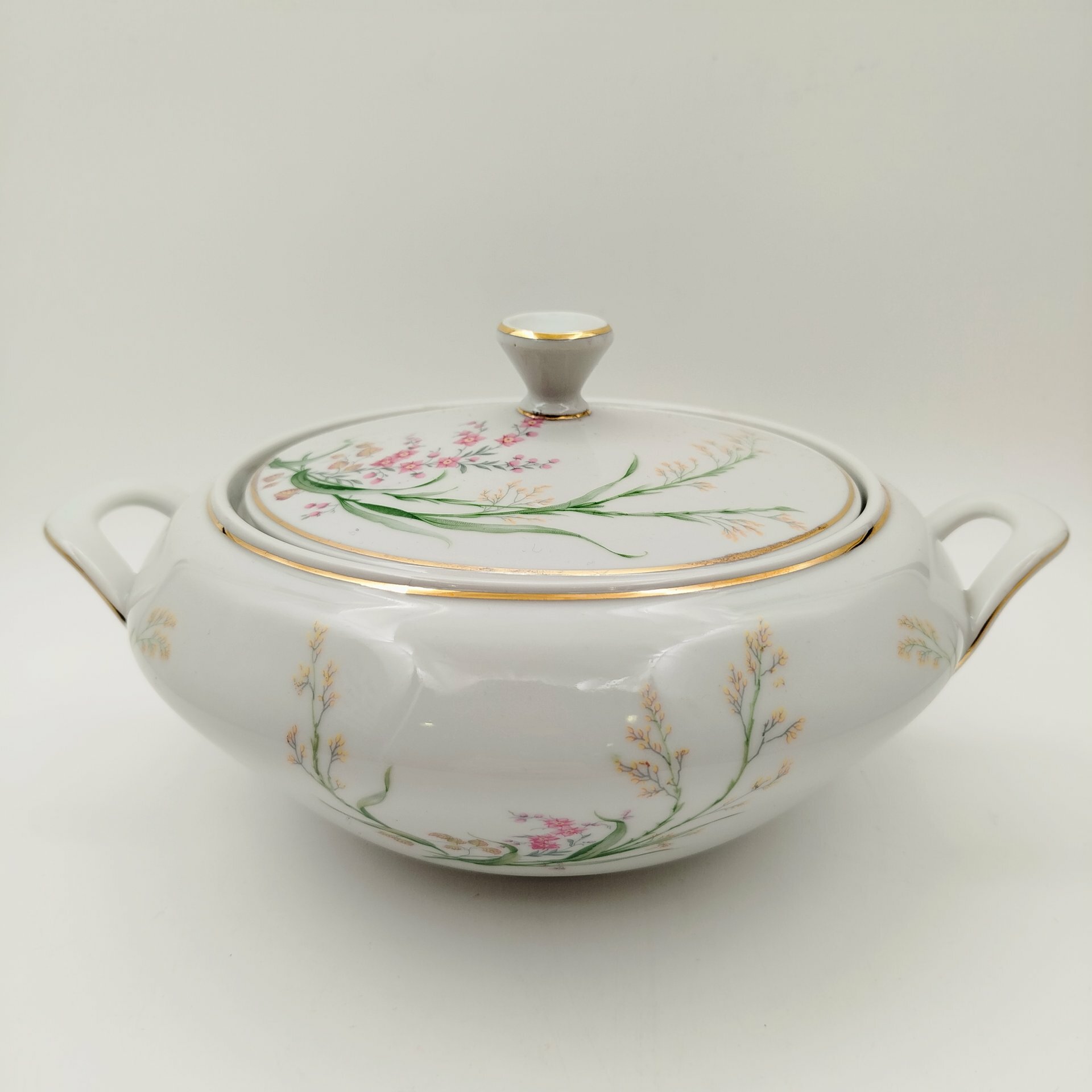 Супница, украшенная цветочным декором, фарфор, деколь, золочение, Bareuther & Co.