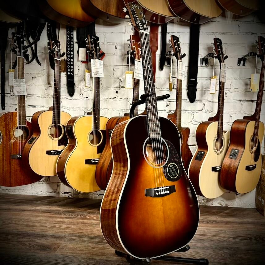 Электроакустическая гитара Cort EARTH100SSF-SB