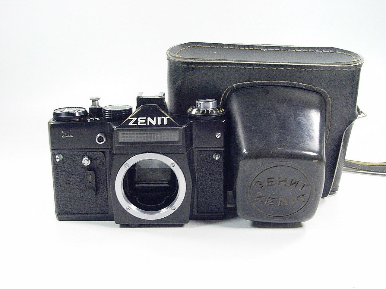 Фотоаппарат старинный Зенит-TTL ТТЛ. Черный корпус. СССР, 1982 г. Металл и пластик. Лот 11