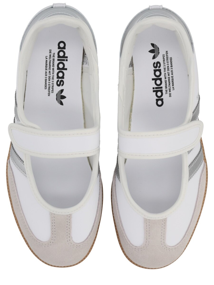 Кроссовки adidas, размер 4.5 UK, белый, — фото 1
