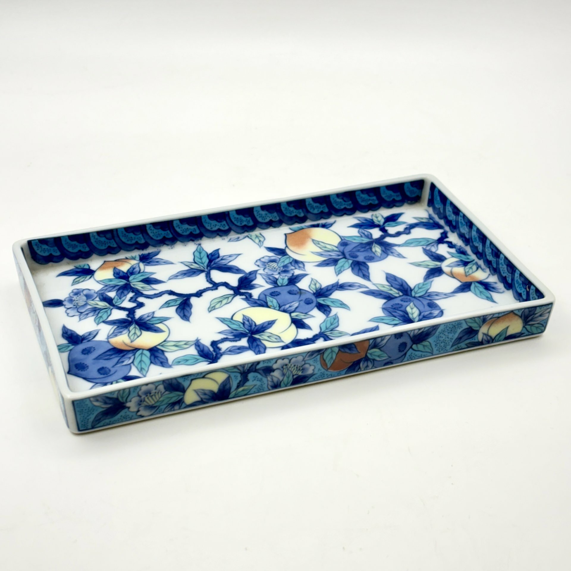 Миниатюрный поднос с высоким бортом (мелочница