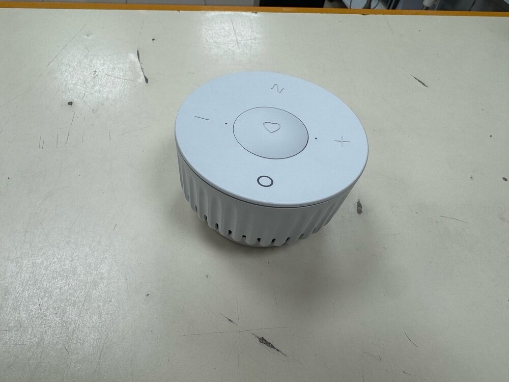 Умная колонка SBER Boom Mini SBDV-00095, 5Вт, с Салют, белый [sbdv-00095g] Б\У уценка