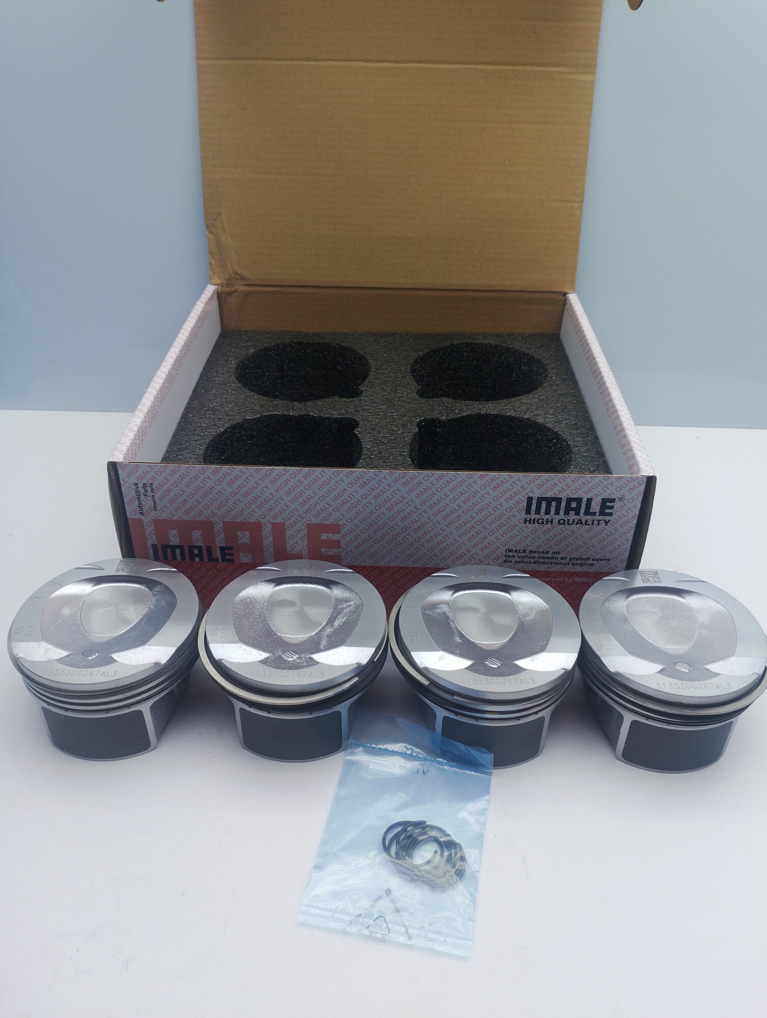 Комплект новых поршней Mercedes 1.8 NEW M271 IMALE/IMLENG I03001004 A2710306317