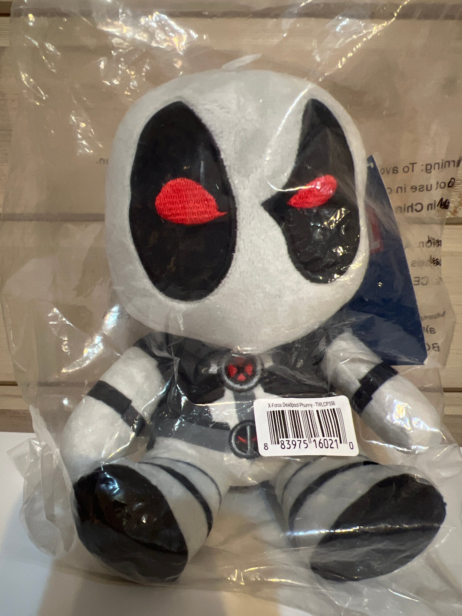 Deadpool от Kidrobot Дэдпул мягкая фигурка