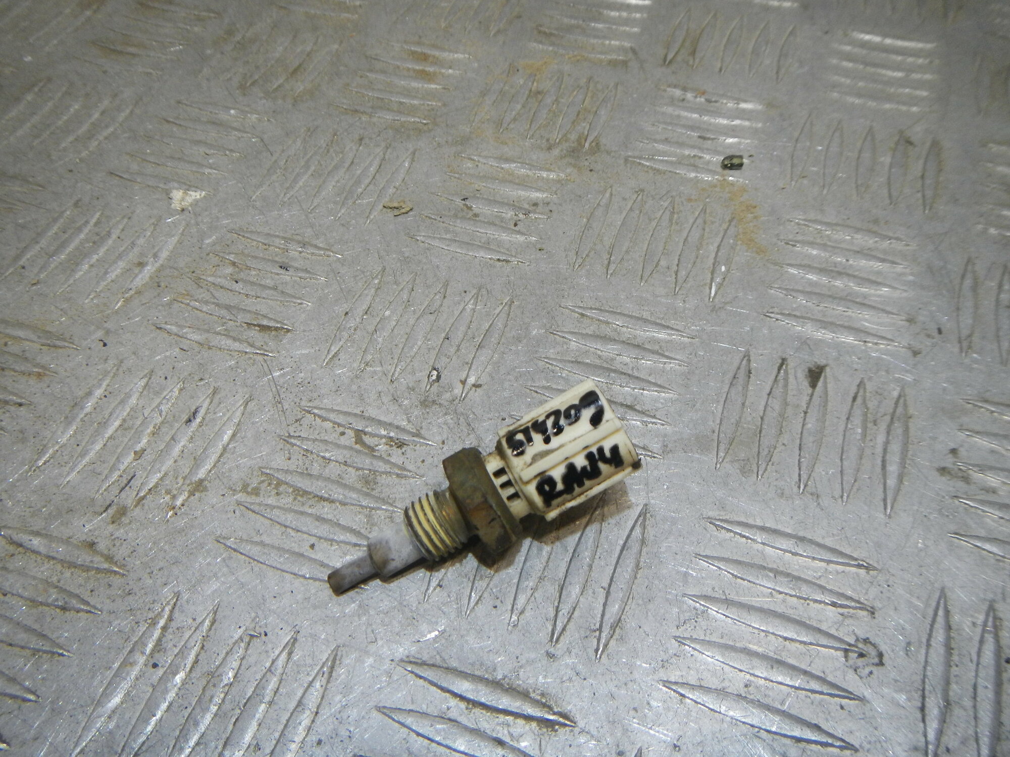 Б/У Датчик температуры, Toyota (Тойота)-RAV4 (06-13) TOYOTA RAV4 (06-13) Без видимых повреждений. 514209 TOYOTA арт. 894...