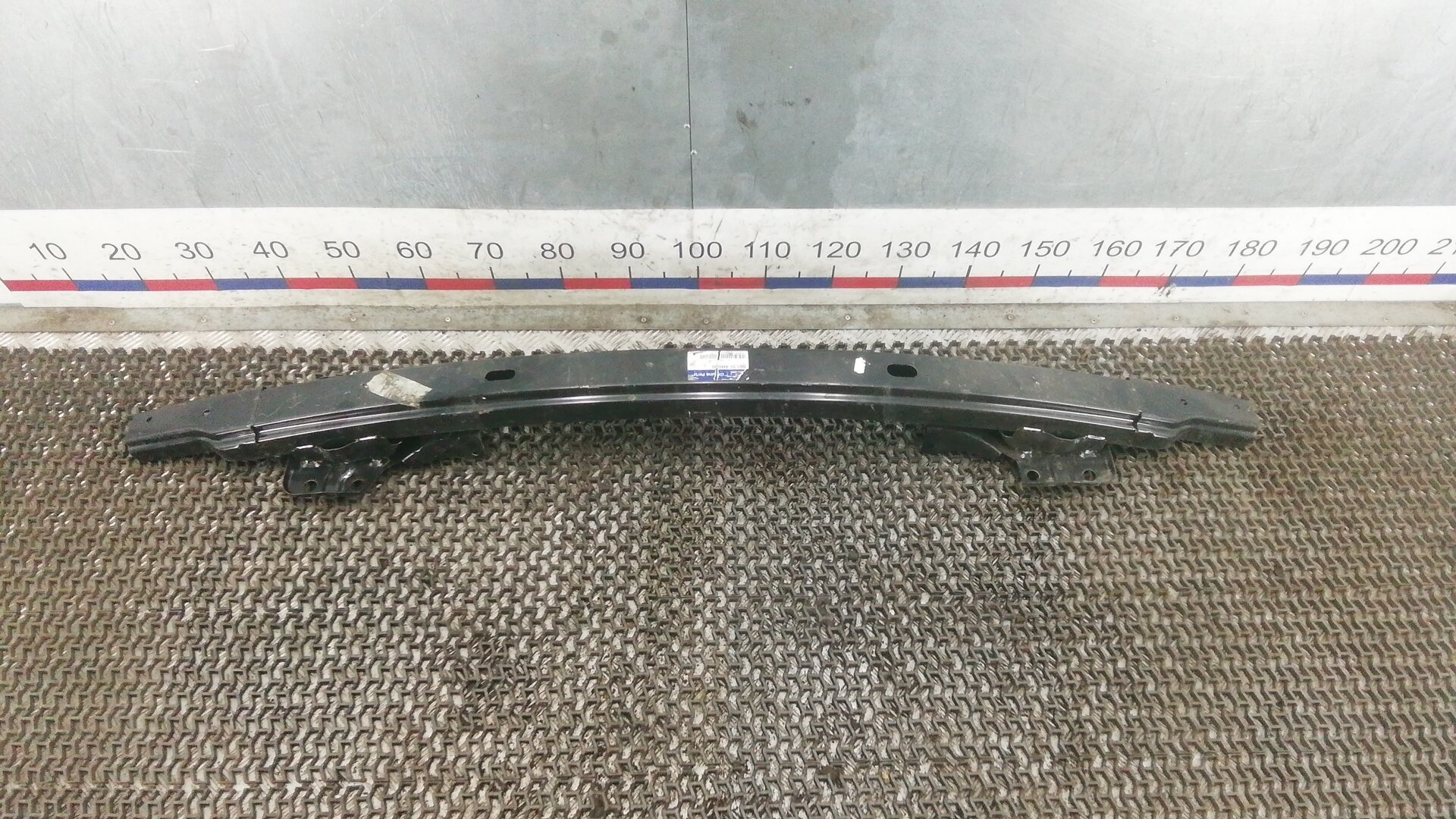 Усилитель бампера передний (кронштейн) HYUNDAI H1 (STAREX) 2