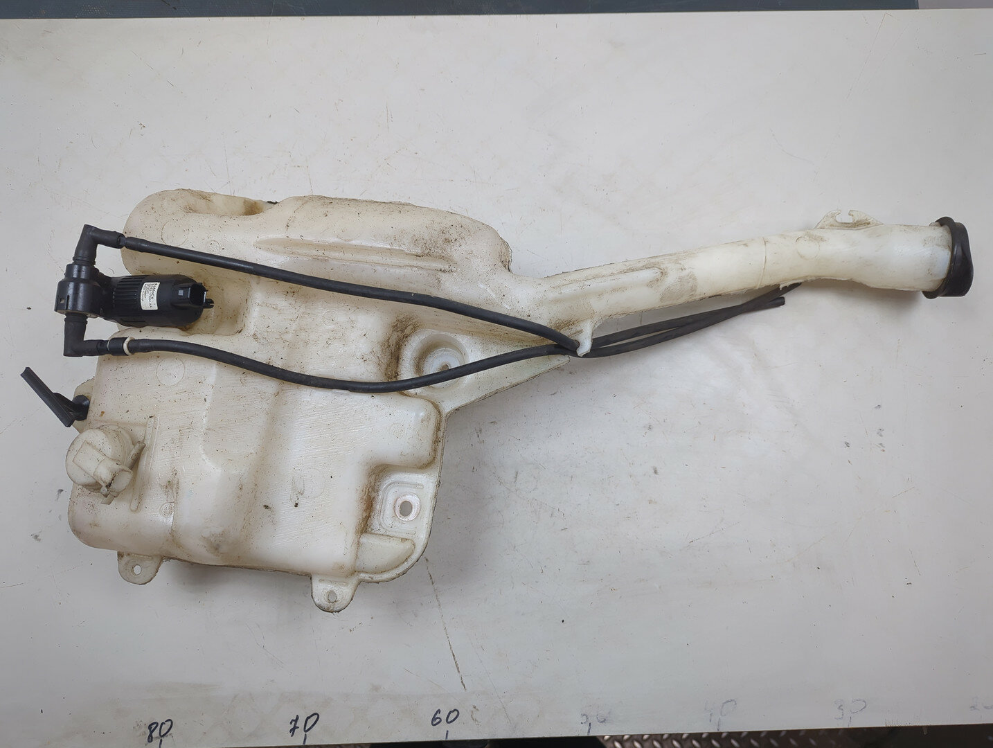 Бачок омывателя Ford Explorer Б/У