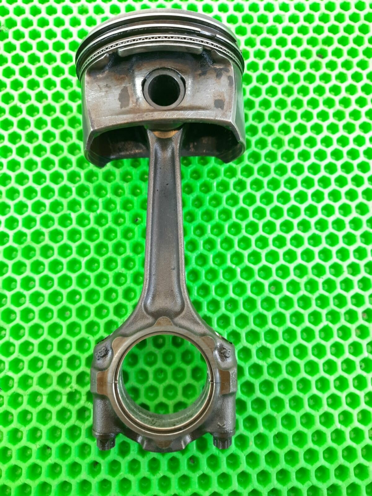 Поршень в сборе с шатуном Opel Astra H Z16XEP 5623242