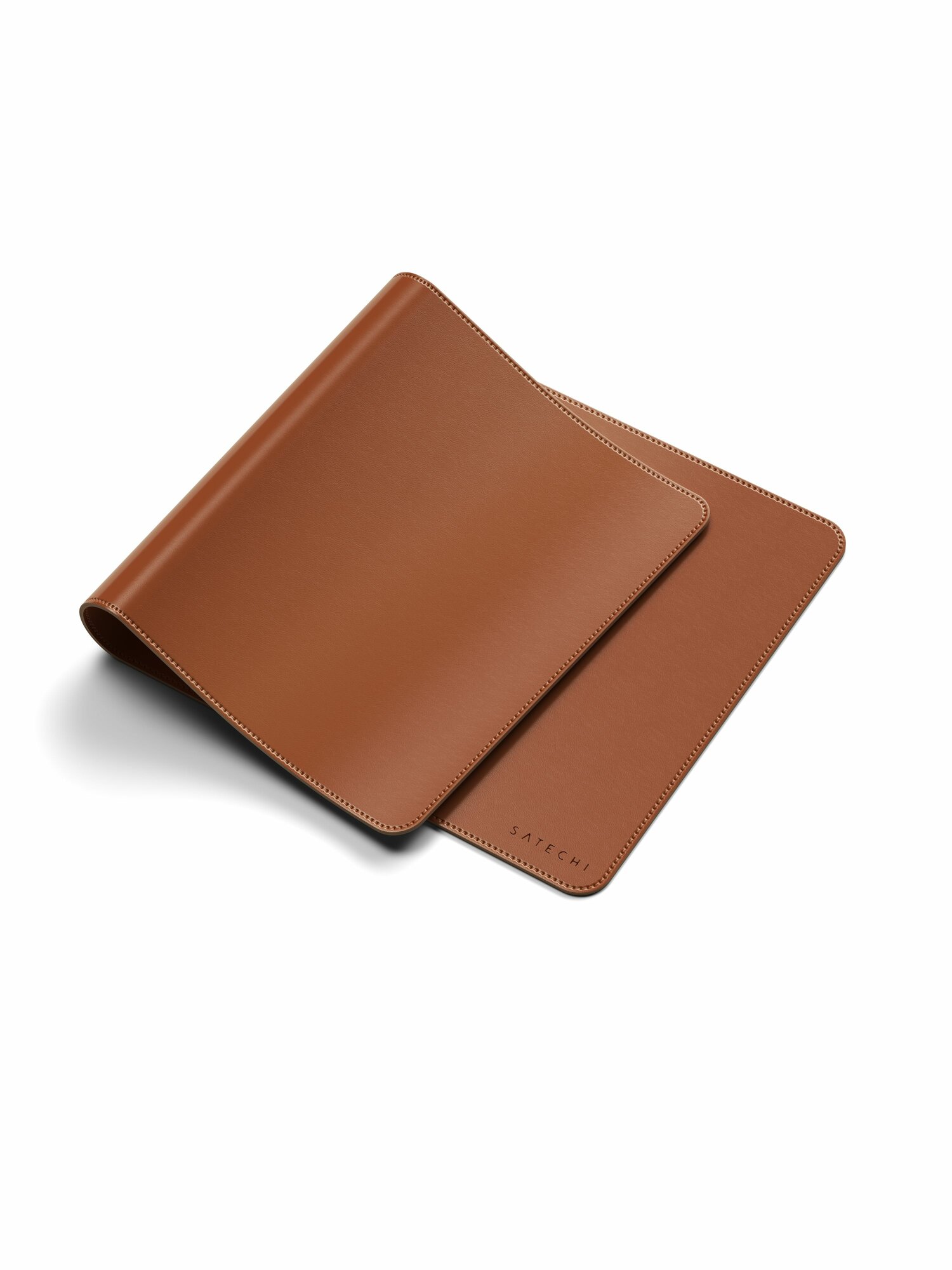Коврик для мыши и клавиатуры большой из веганской кожи Satechi Vegan-Leather Premium Desk Mat. Цвет: коричневый