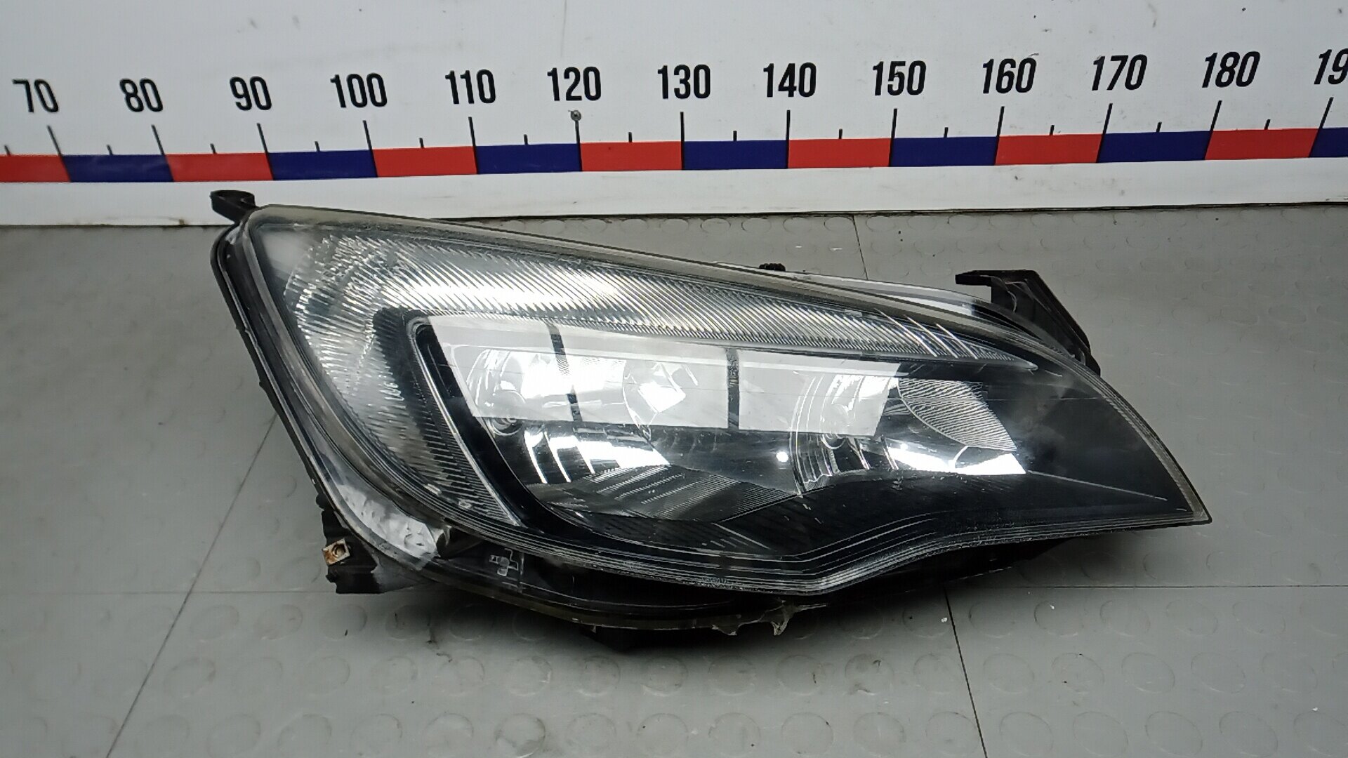 Фара правая OPEL ASTRA J