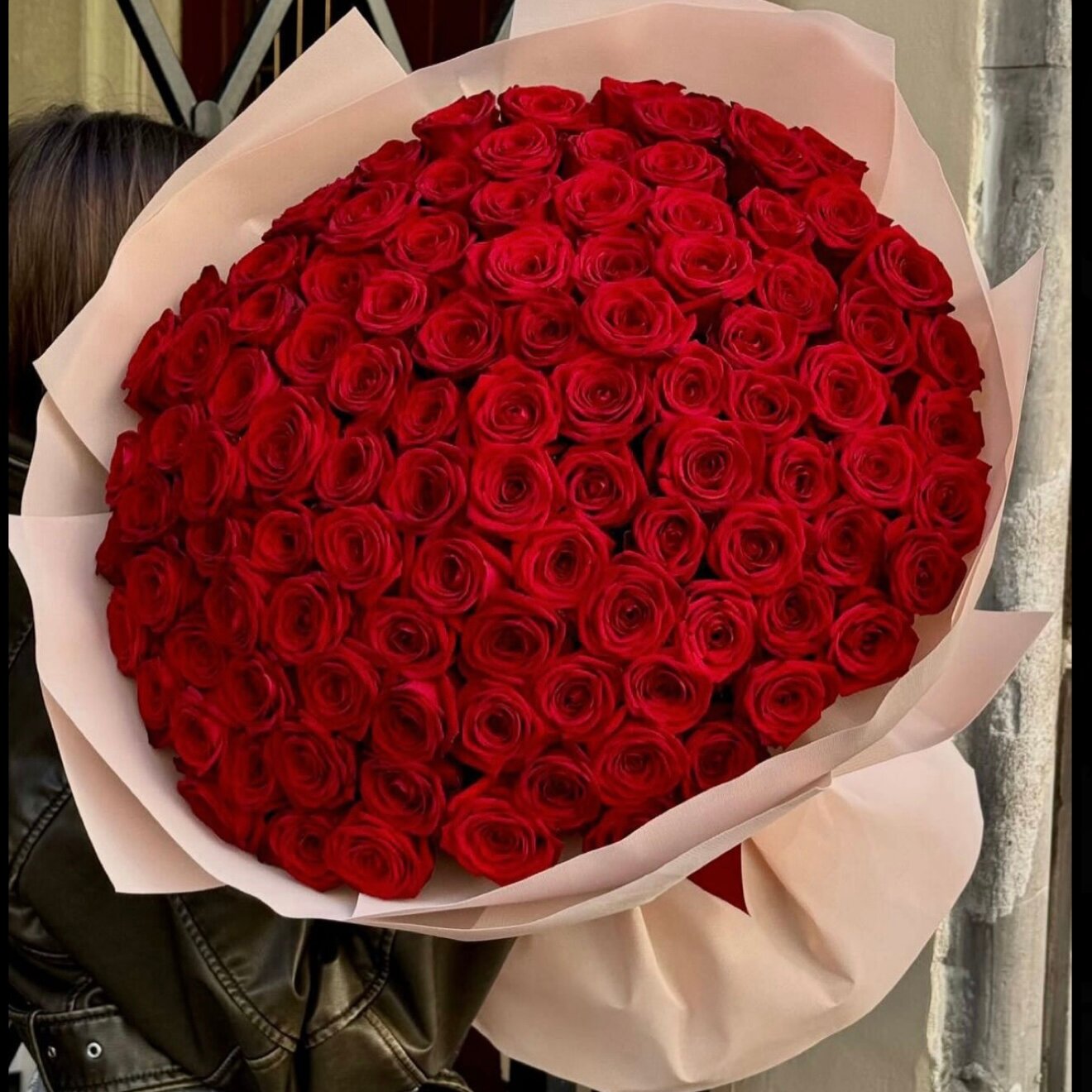 Букет из красных роз 101 шт, красивый букет цветов, шикарный букет