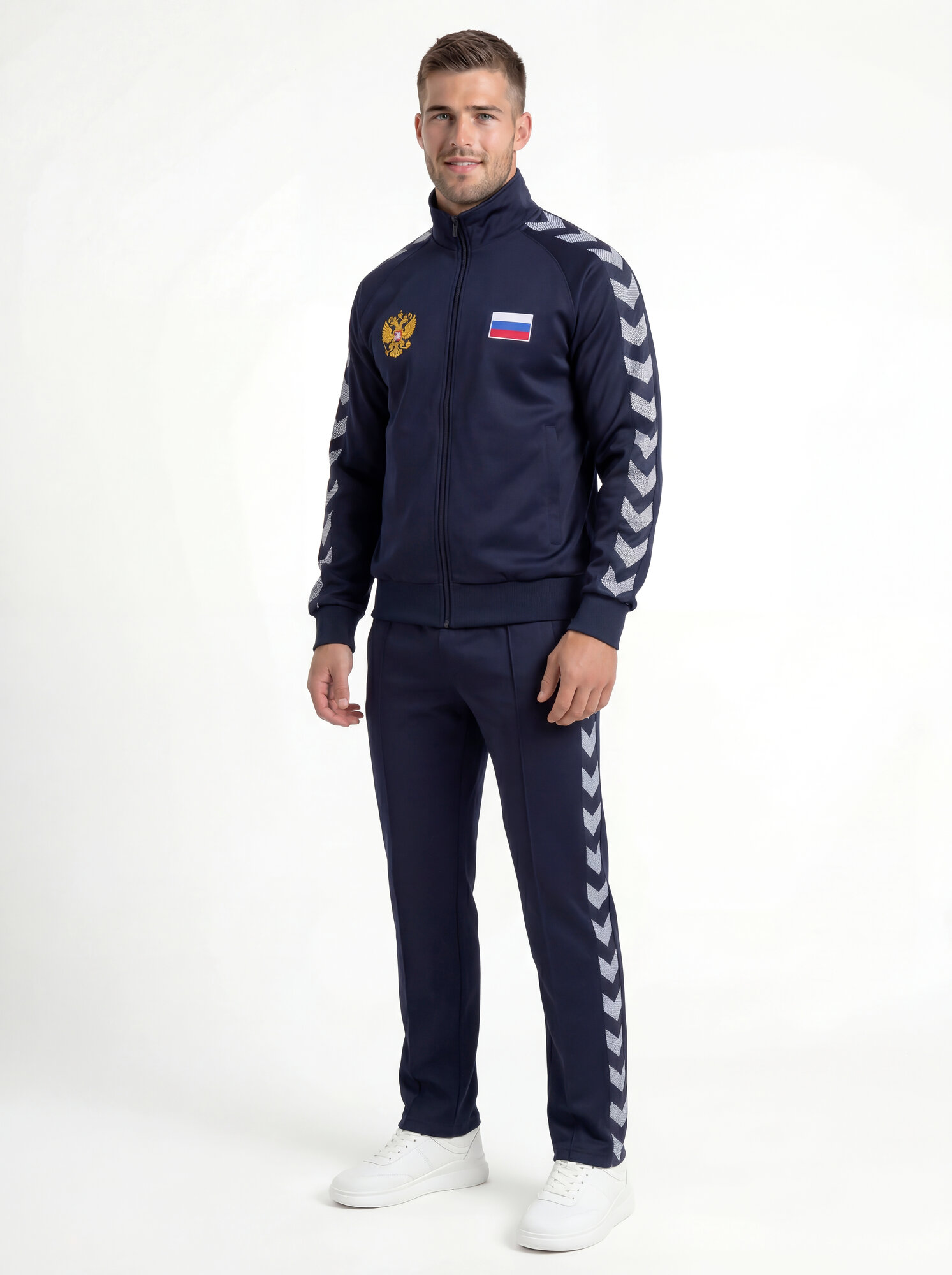 Костюм спортивный