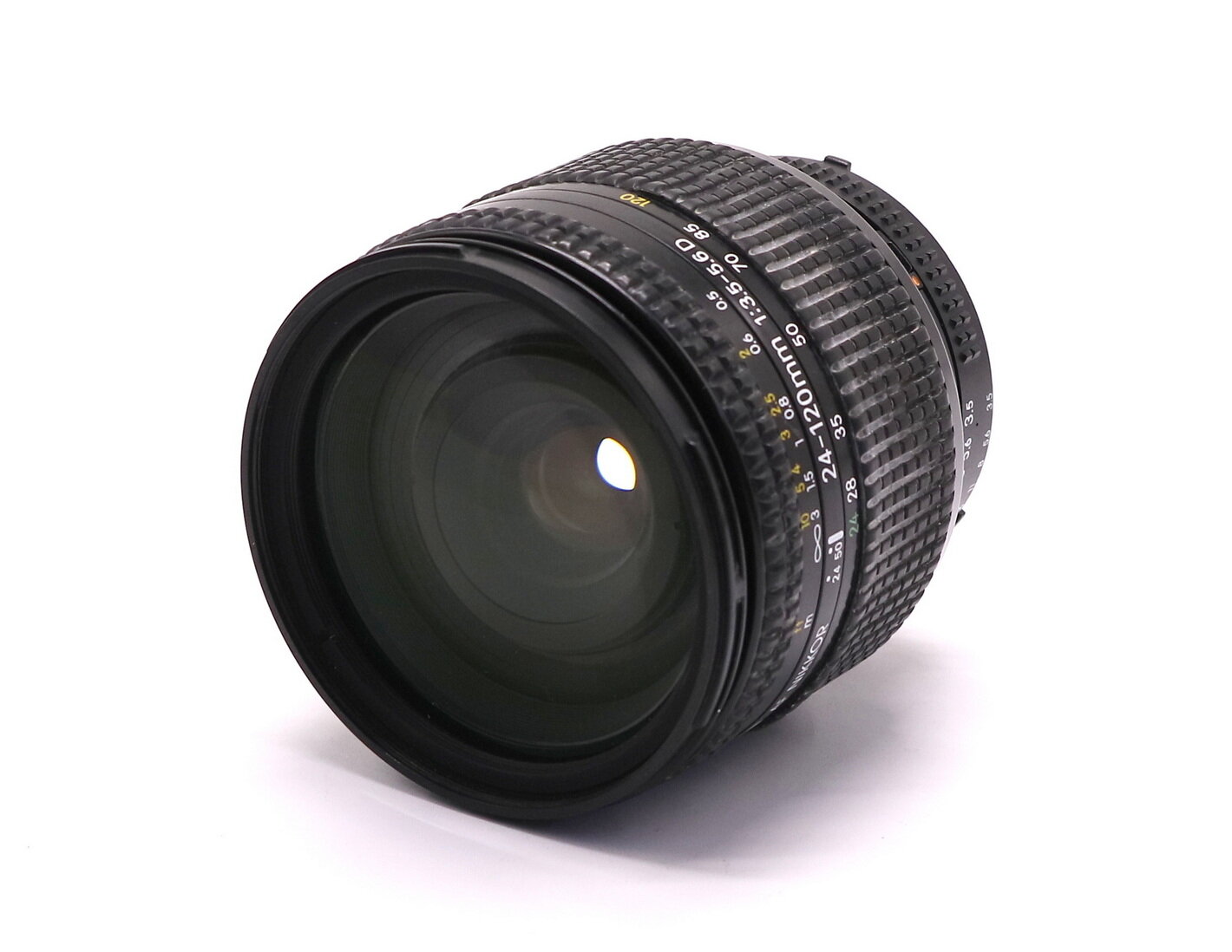 Зум-объектив Nikon 24-120mm f/3.5-5.6D IF Zoom-Nikkor