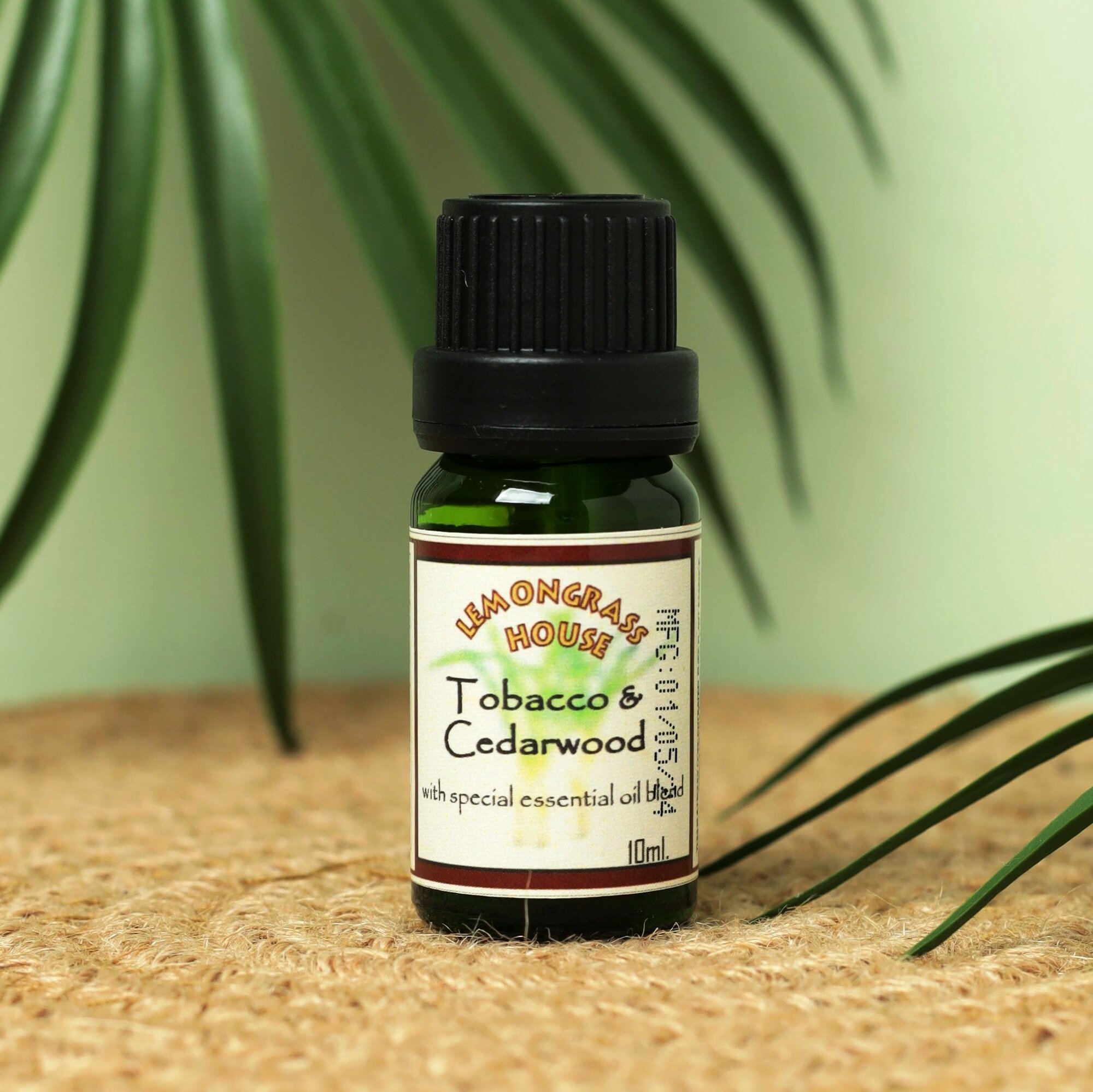 Эфирная композиция "Tobacco & Cedarwood (Табак и Кедр)" 10мл. Натуральная смесь эфирных масел. Лемонграсс хаус (Тайланд))
