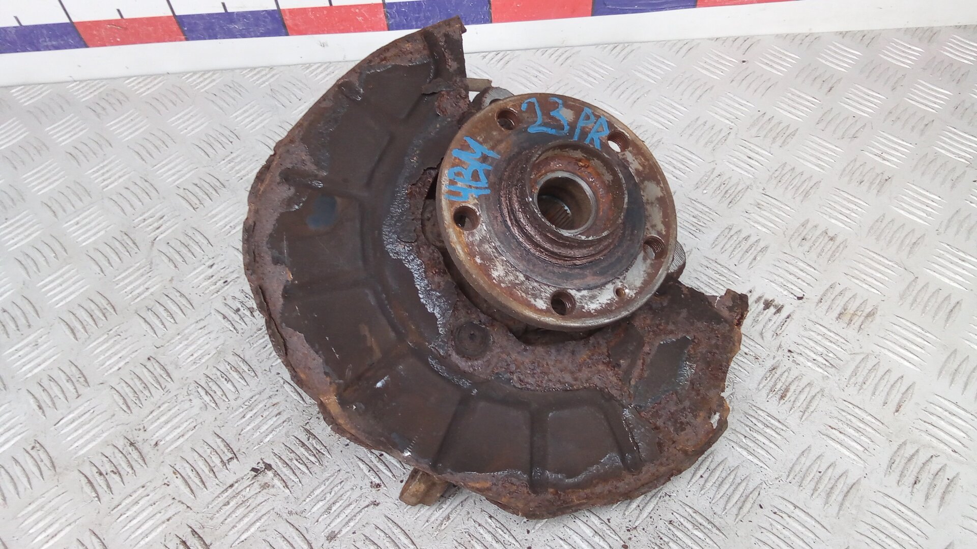 Ступица передняя правая SKODA YETI 1, Номер 1K0407256AA, 1T0498621