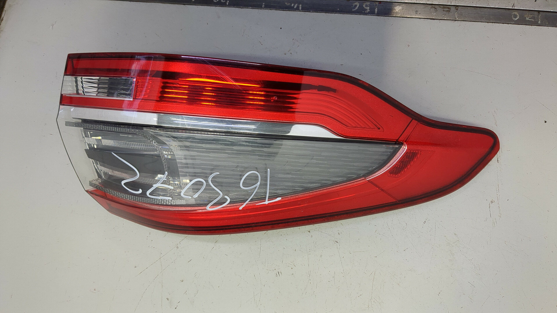 Фонарь (задний) левый Ford S-Max Б/У