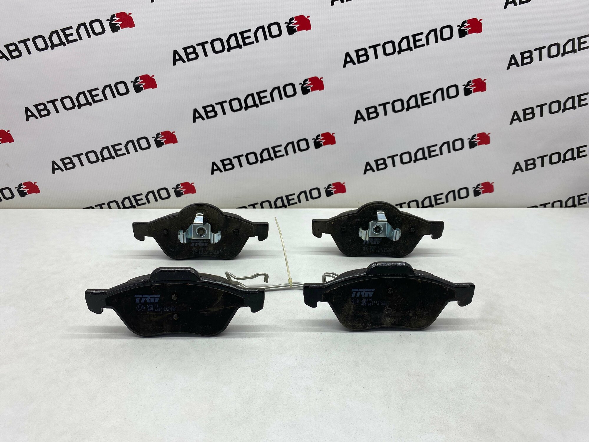 Колодки тормозные передние TRW GDB1687 Clio III