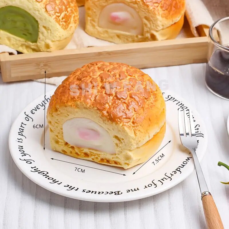 Сэндвич Puff-strawberry, 6х7.5х7см