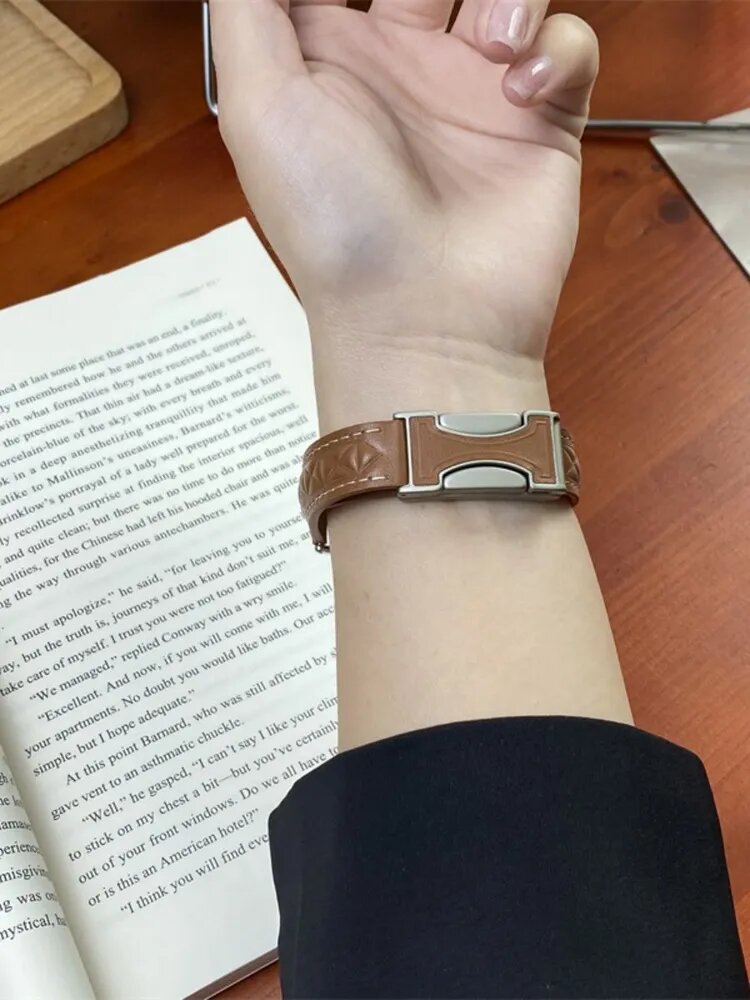 Кожаный ремешок для Xiaomi Mi Band 8/ 9/ 10, с двойной C магнитной застёжкой, ромбических Текстура, фитнес браслет, повседневный модный спортивный стил