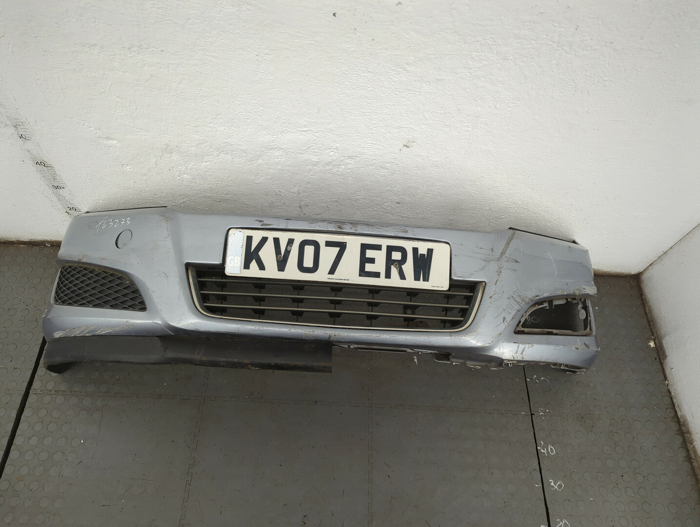 Бампер передний Opel Astra H Б/У