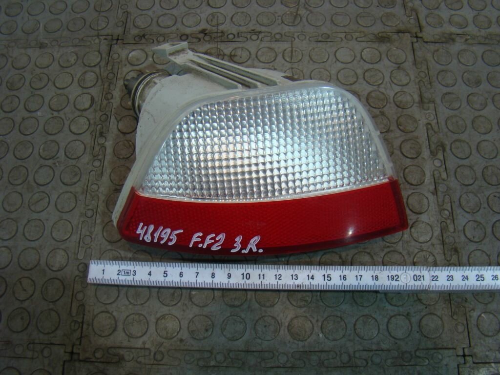 Фонарь задний в бампер правый Ford Focus II 2005-2008 1419081 (с пробегом)