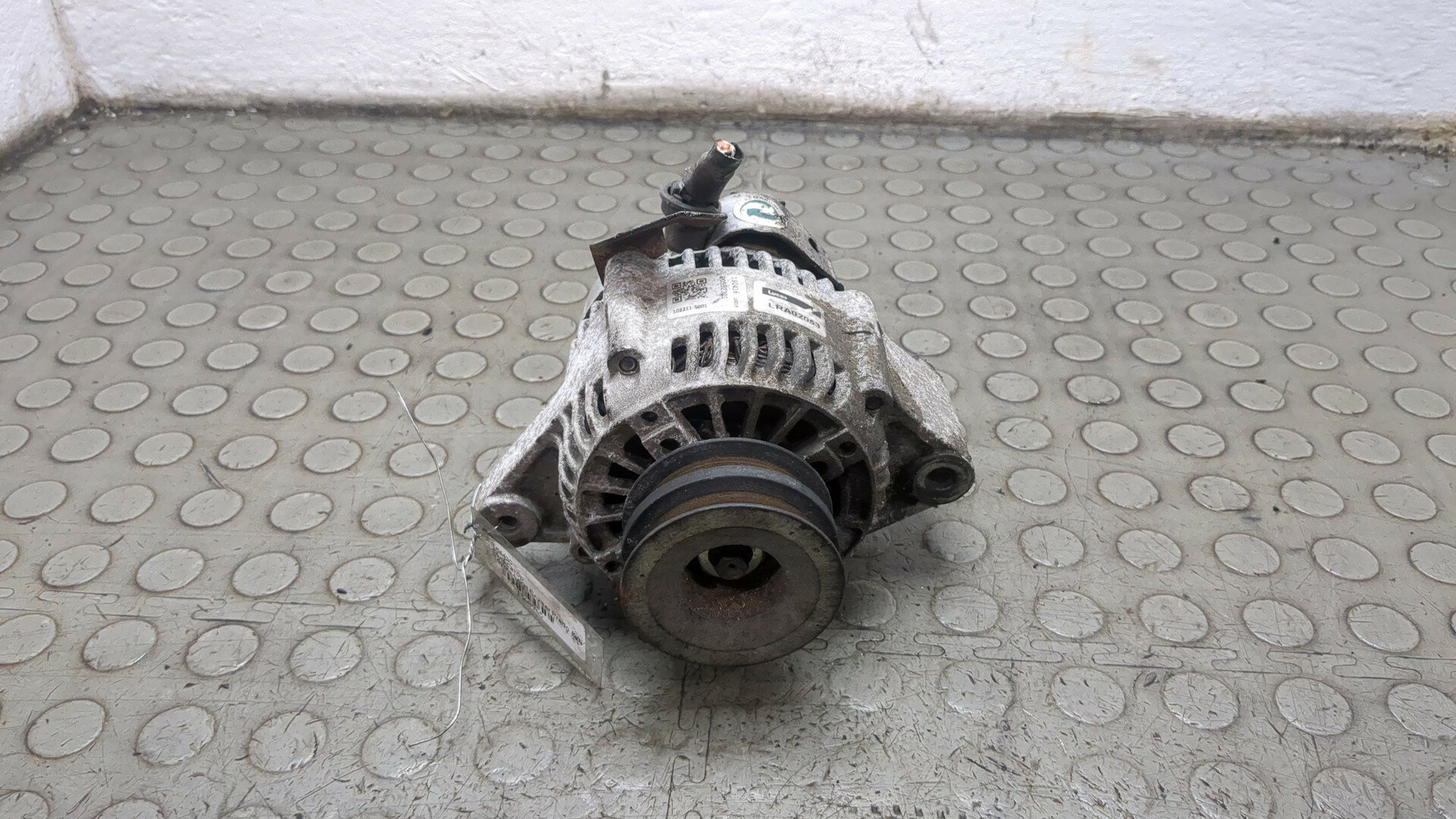 Генератор Toyota Land Cruiser Prado (90) - Б/У