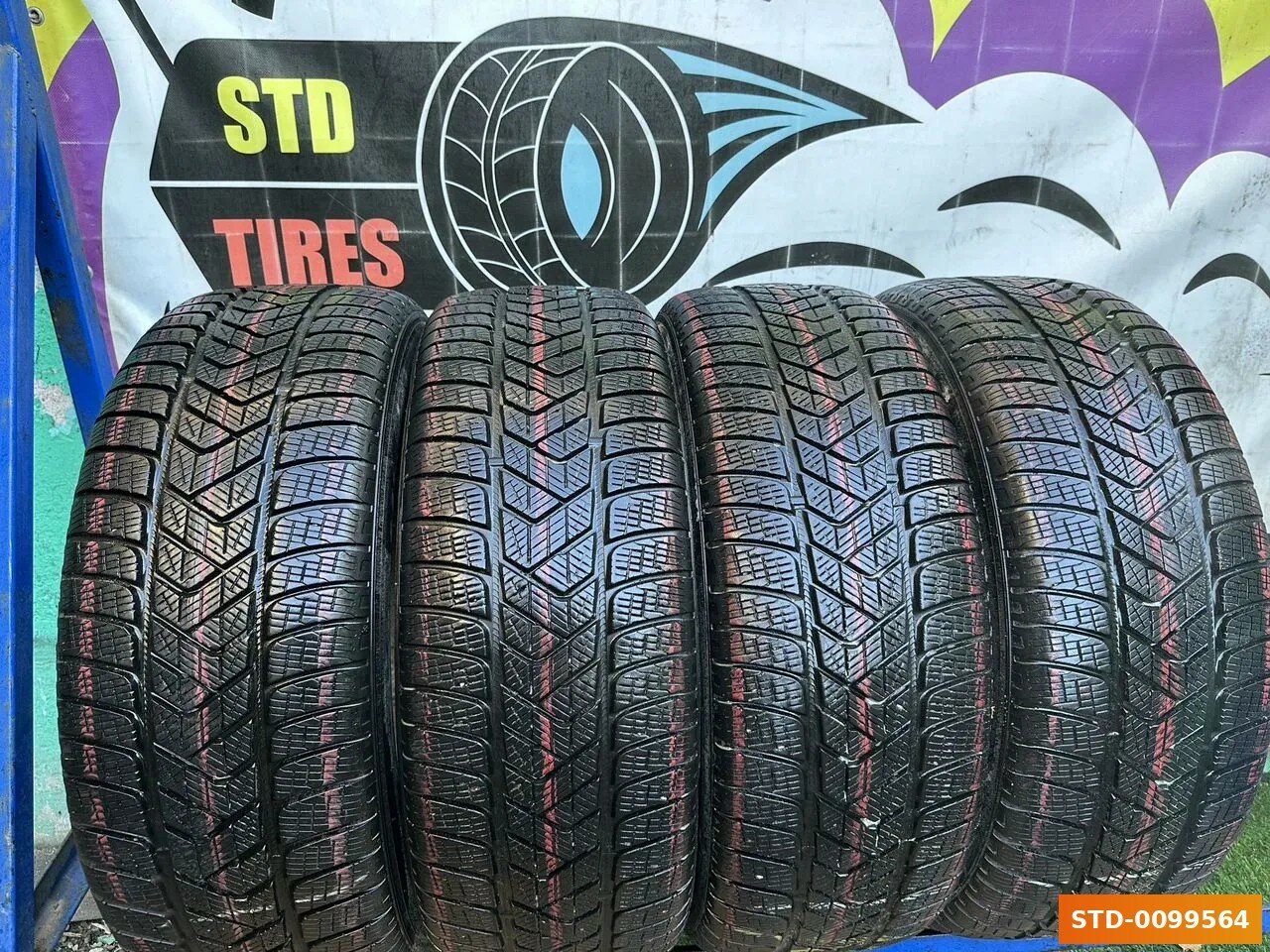 Комплект (4 шт) зимних БУ шин Pirelli Scorpion Winter 235/60 R18 30% износ 8431421790
