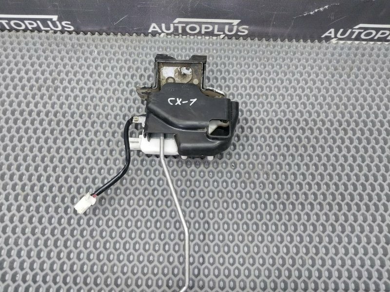 Замок багажника Mazda CX7 2006-2009 (2.3 L3-VDT) Б/У с пробегом Арт. EH1062310A