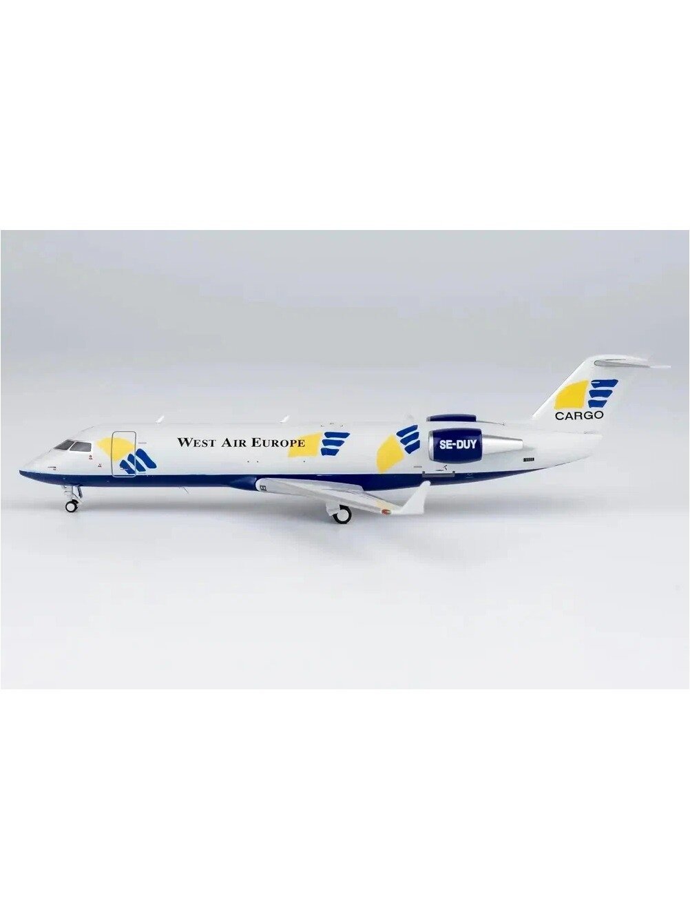 NG Models 52079 West Air Europe CRJ-200PF SE-DUY 1/200 Металлическая модель авиалайнера