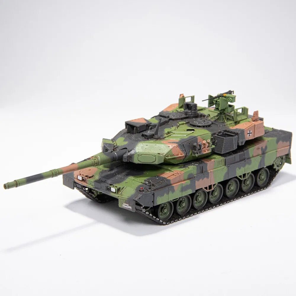 Масштабная модель немецкого основного боевого танка Leopard 2A8 коллекционная фигурка