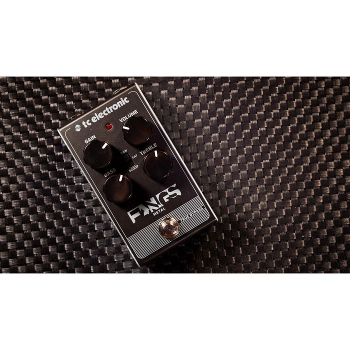 Tc Electronic Fangs Metal Distortion Педаль эффектов