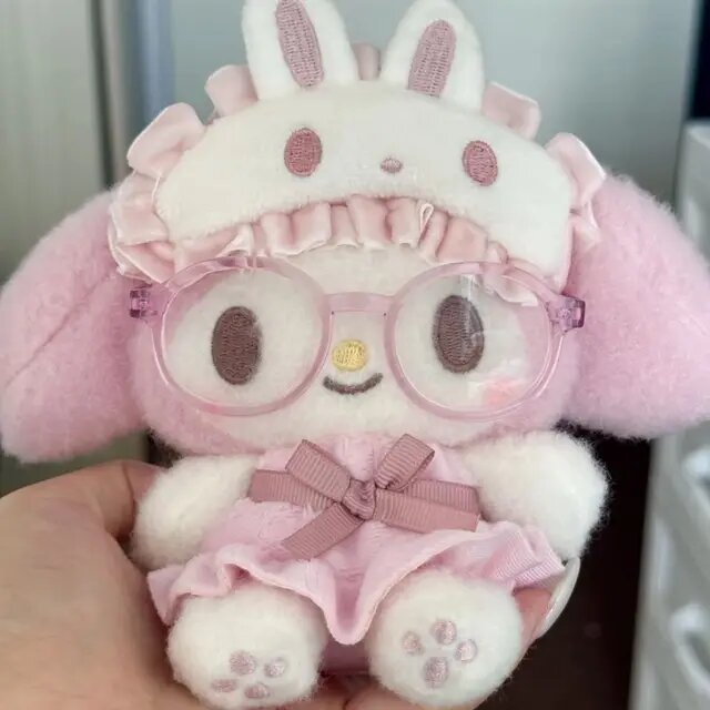 Плюшевая игрушка кролик в одежде с очками бело-розовая мягкая кукла