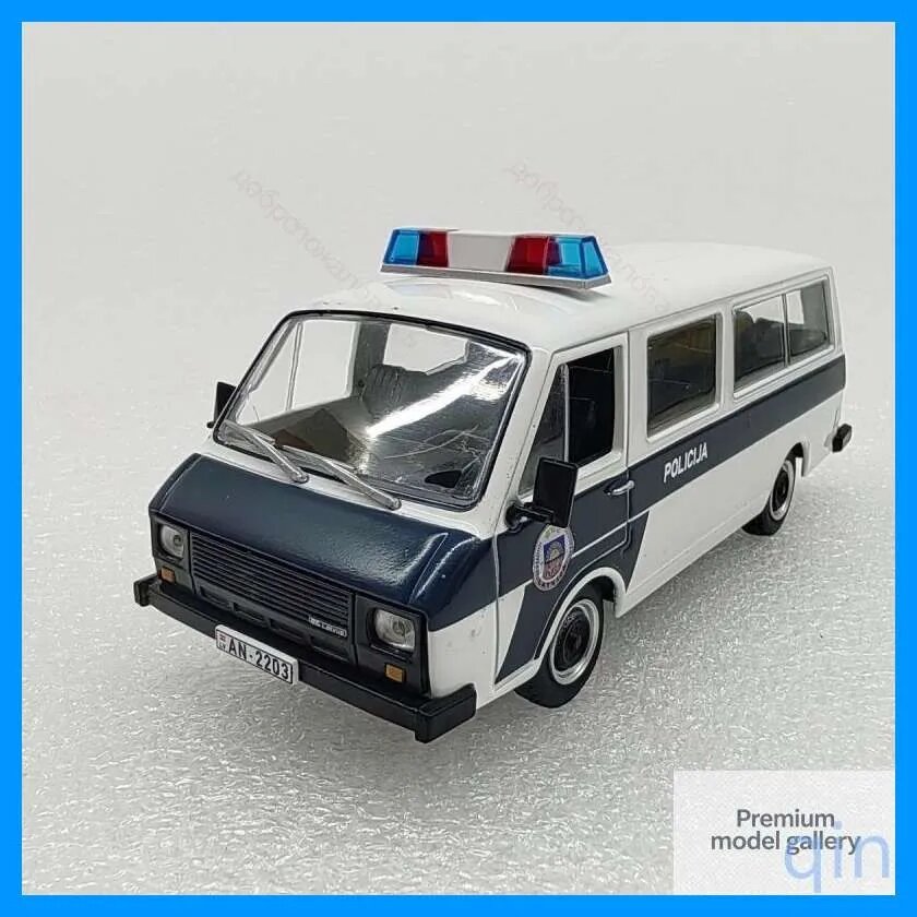 Российская модель автомобиля 1/43 22038 RAF Алюминиевый полицейский фургон