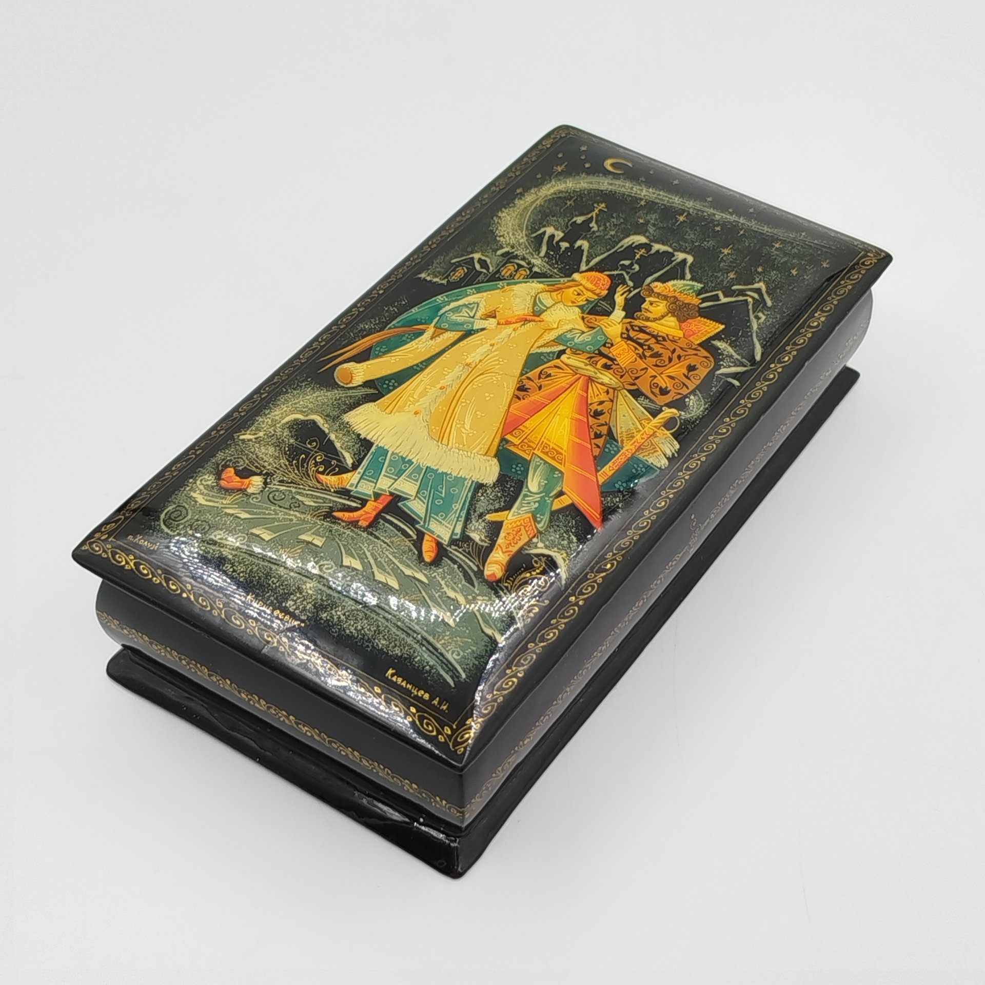 Шкатулка лаковая "Кирибеевич", автор росписи Казанцев А. И.