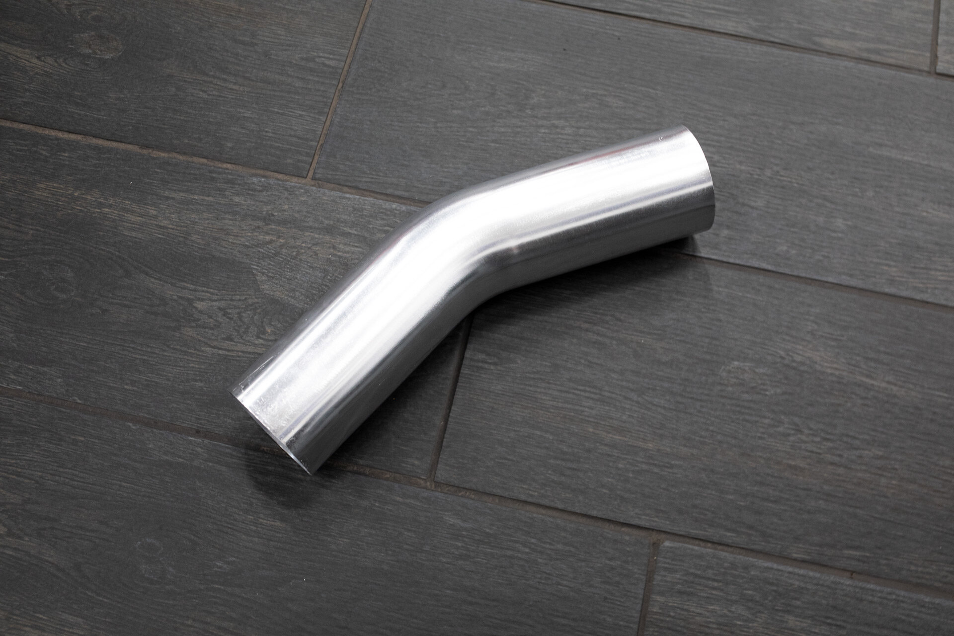 LEVEL Performance патрубок алюминиевый 76 мм, изгиб 30° GB1303-300-30