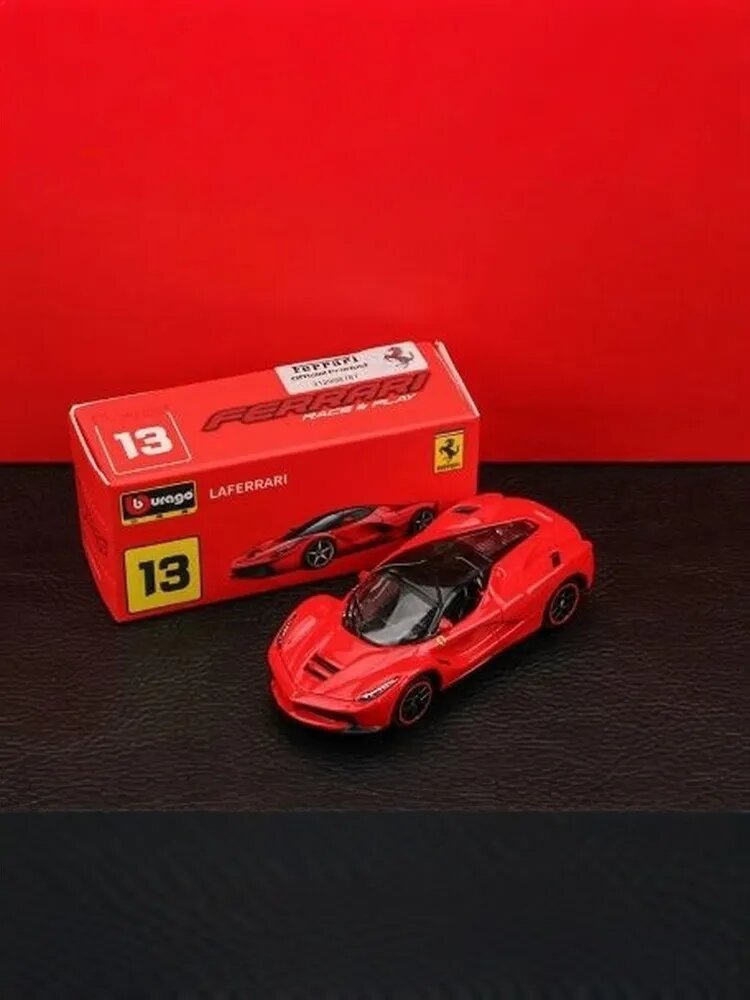Машинка Bburago Ferrari LaFerrari 1:18, красная, металл/пластик, 7.5 см — фото 1