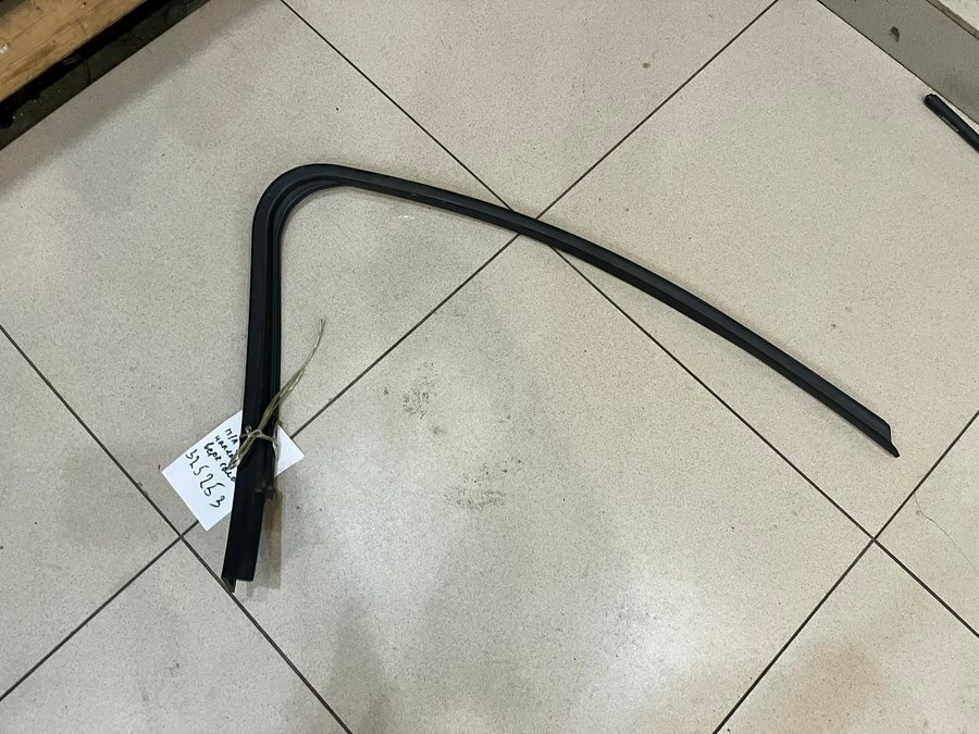 Накладка рамки двери передней левой от Ford Focus 2 2004-2008