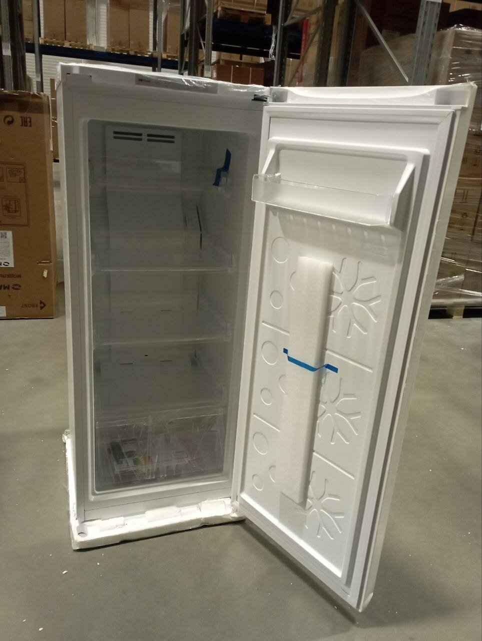 Морозильная камера MAUNFELD MFFR116NFW