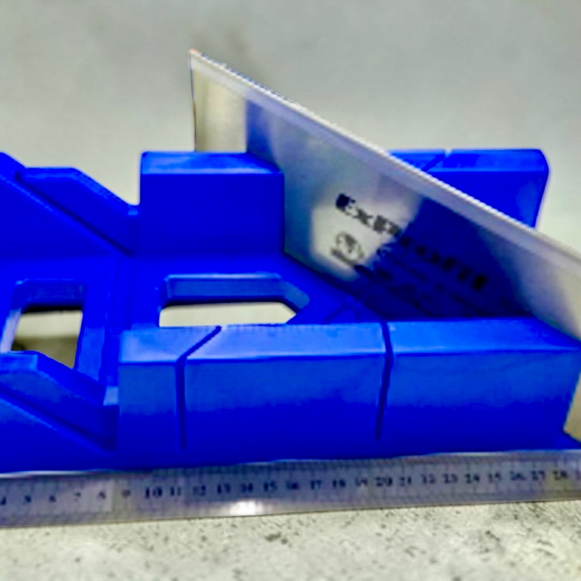 Набор стусло и ножовка 295х46 мм.